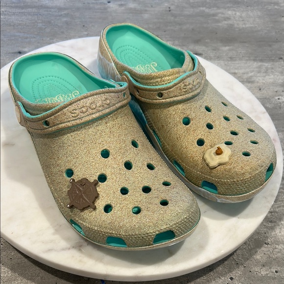 CROCS | Shoes | Crocs Jimmy Buffett Margaritaville Classic Clogs Womens ...